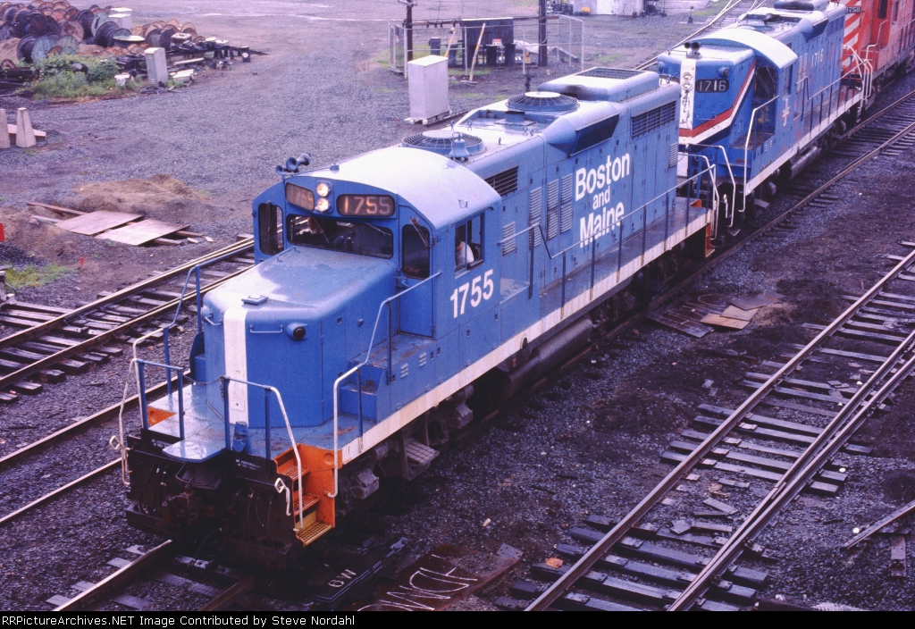 Picture Categories: Roster,Yard,Action